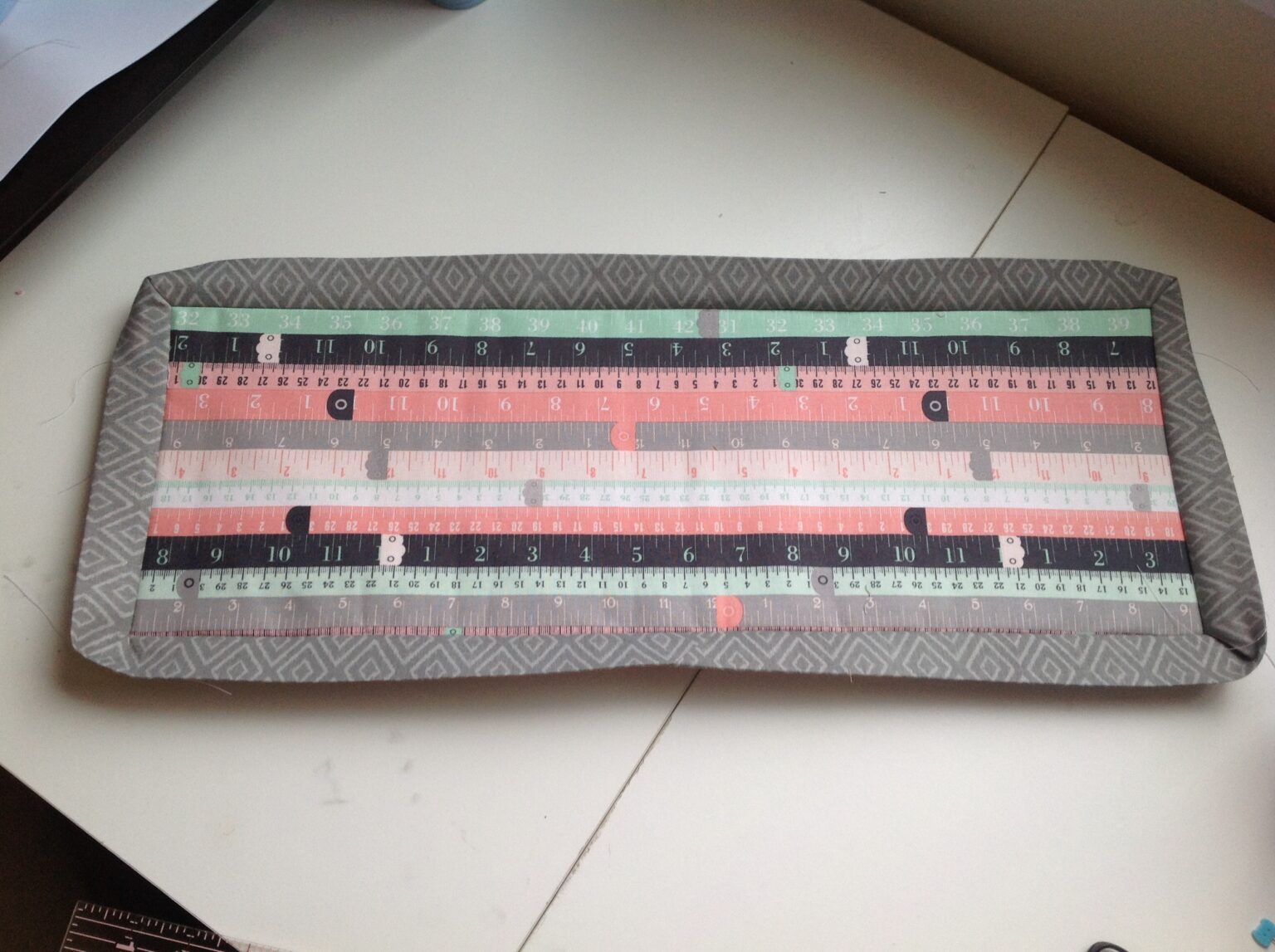 Rollie Pollie Organizer Tutorial #2- Applying the Binding - cozy nest ...