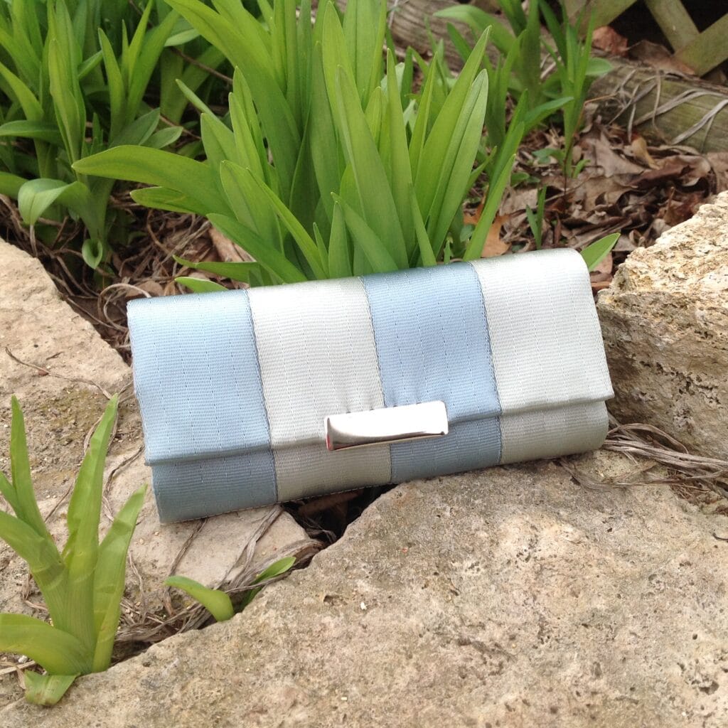 Seat Belt Series: Tri-Fold Wallet Sewing Pattern - cozy nest design