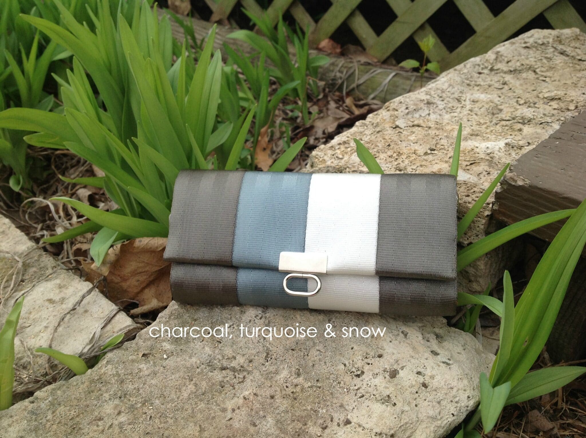 Kit: Tri-Fold Seat Belt Wallet - cozy nest design