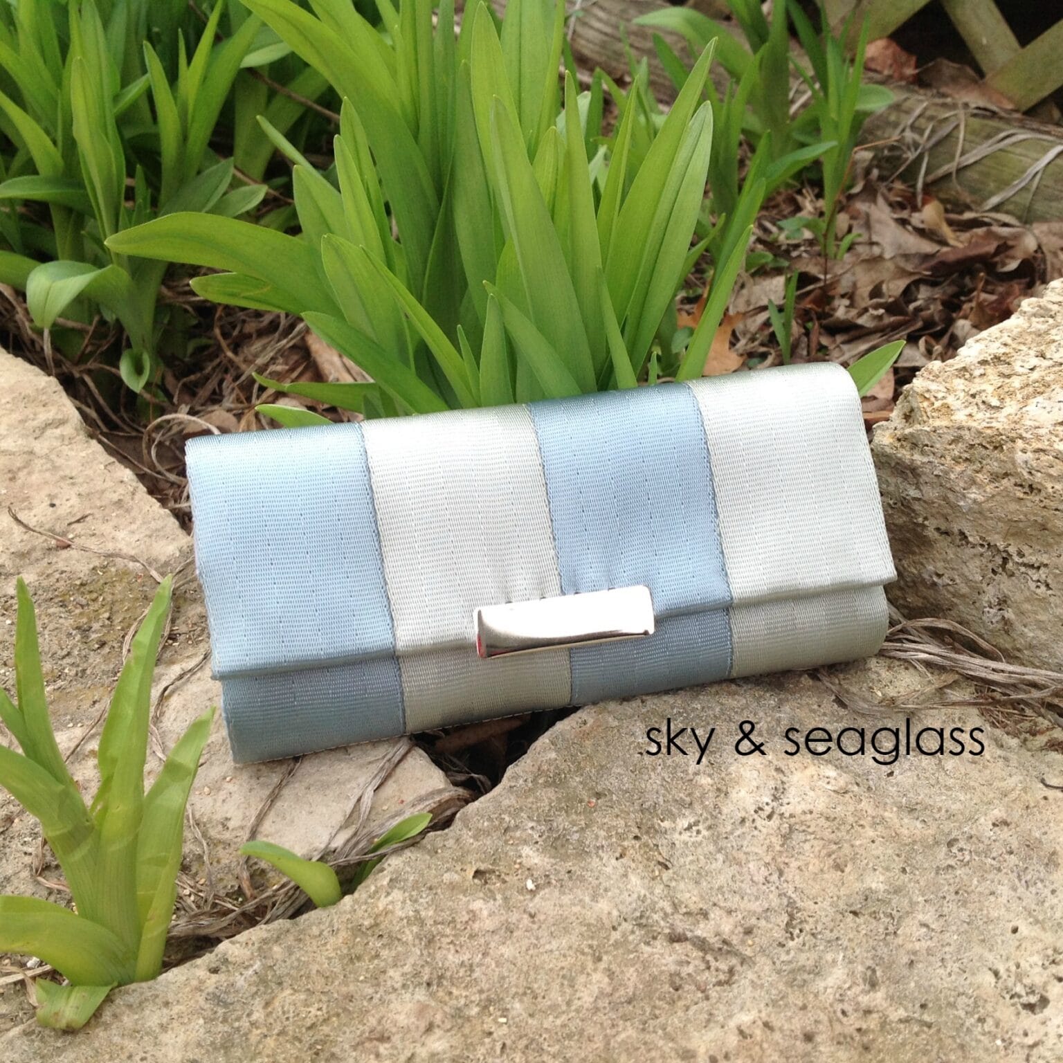 Kit: Tri-Fold Seat Belt Wallet - cozy nest design