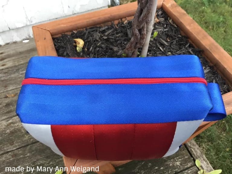 Dapper Seat Belt Dopp Kit Sewing Pattern - cozy nest design